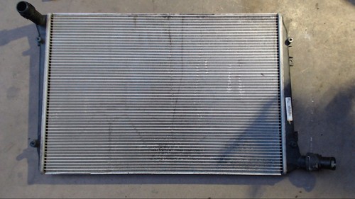 Kühler Wasserkühler 3C0121253R VW Passat Variant 2.0 TDI Bj 2007 3C/3CC ...