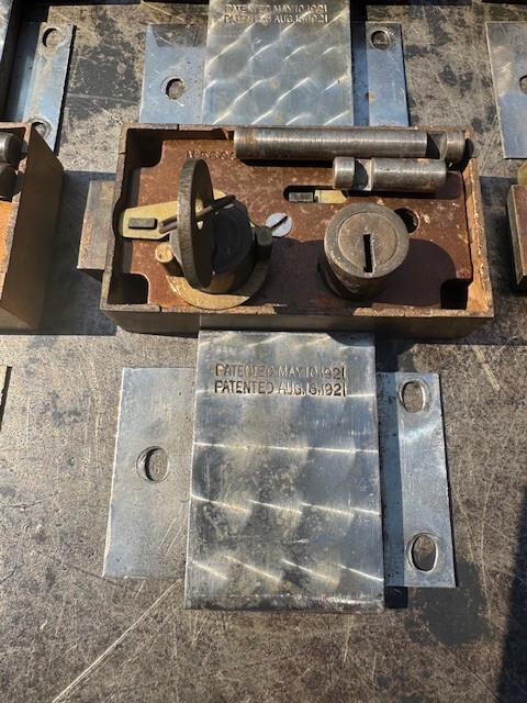 25 Mosler M5600 "Invincible" Safe Safety Deposit Box Locks + Keys ...