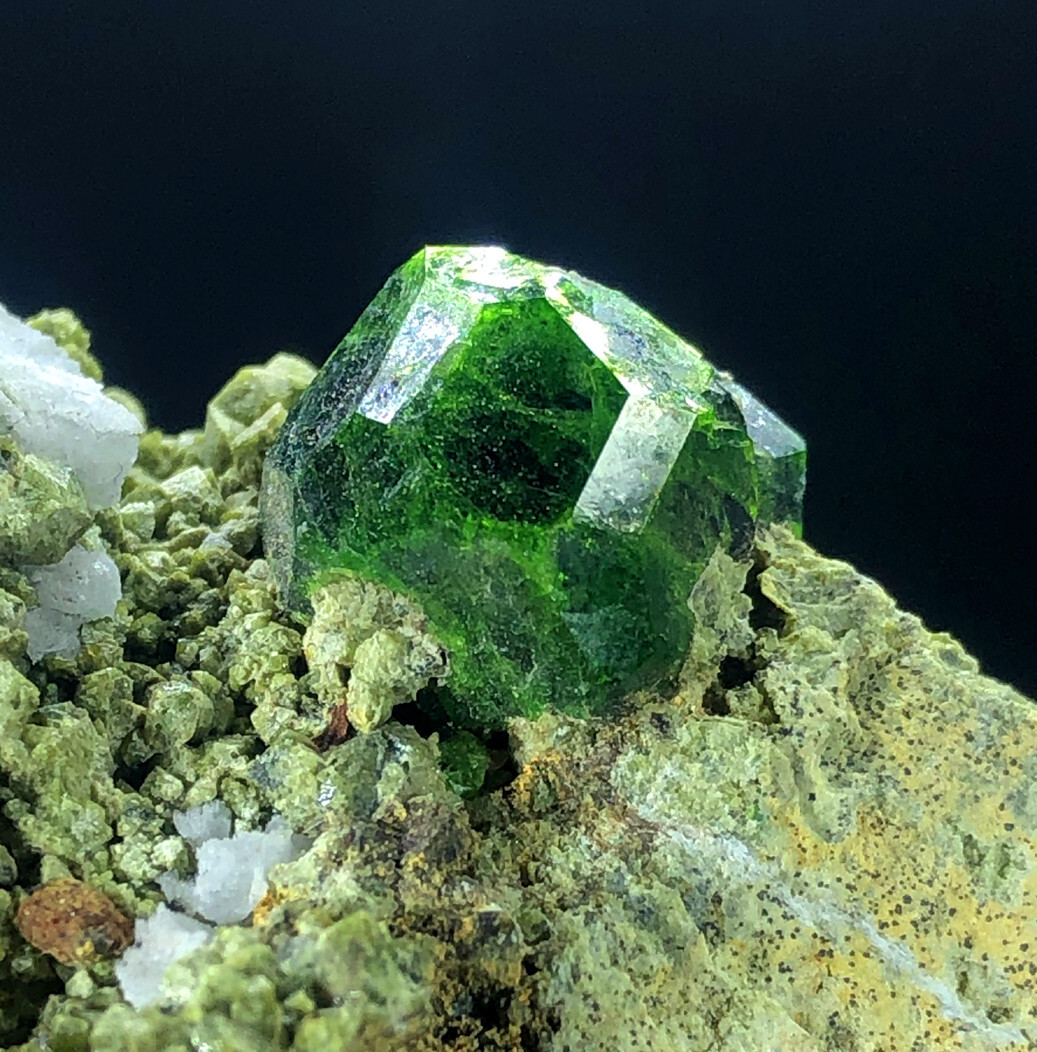 Green Garnet Mineral