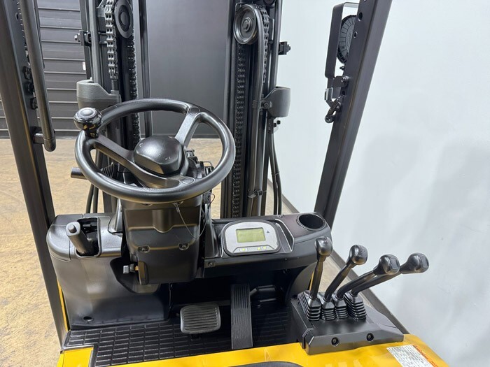 2016 CATERPILLAR EC25N 5,000LB 3 STAGE CUSHION ELECTRIC FORKLIFT STK ...