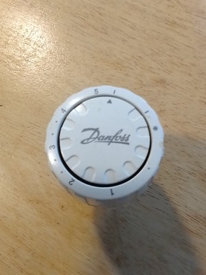 DANFOSS RA 2910 Radiator Termostatic valve Head | eBay UK