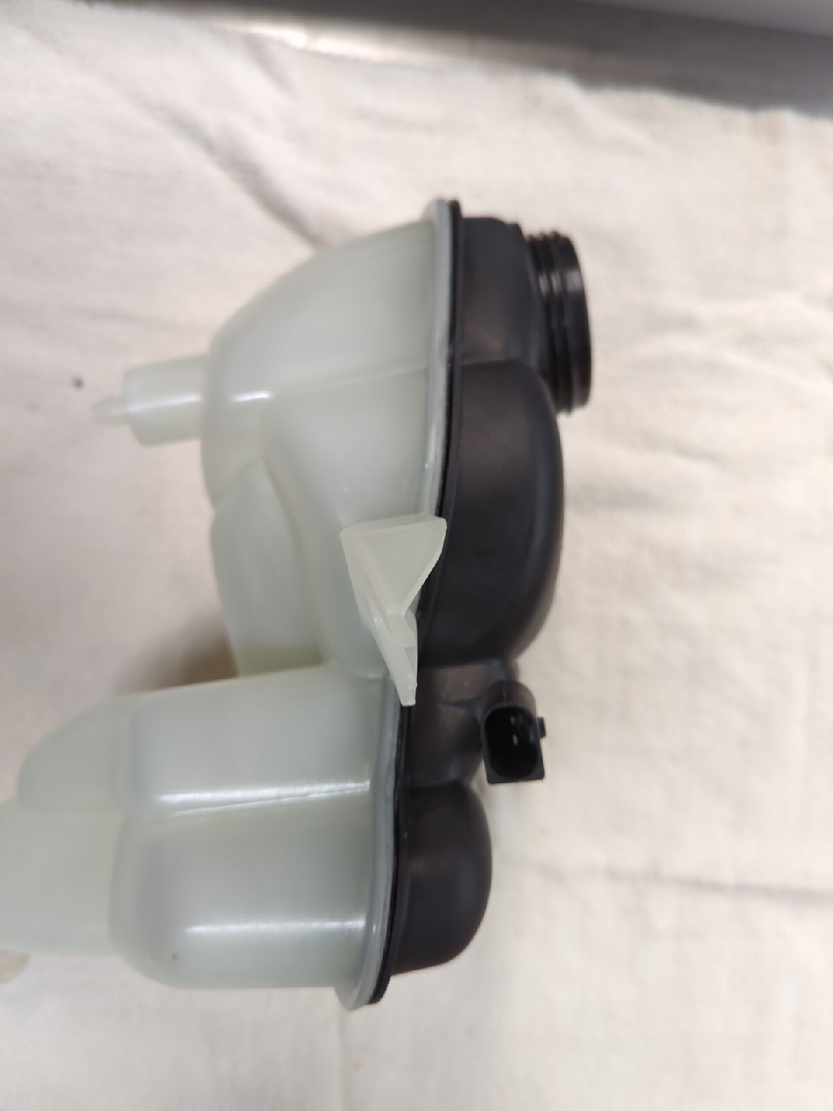 Mercedes OEM Mahle Coolant Expansion Tank 2215000349 | eBay