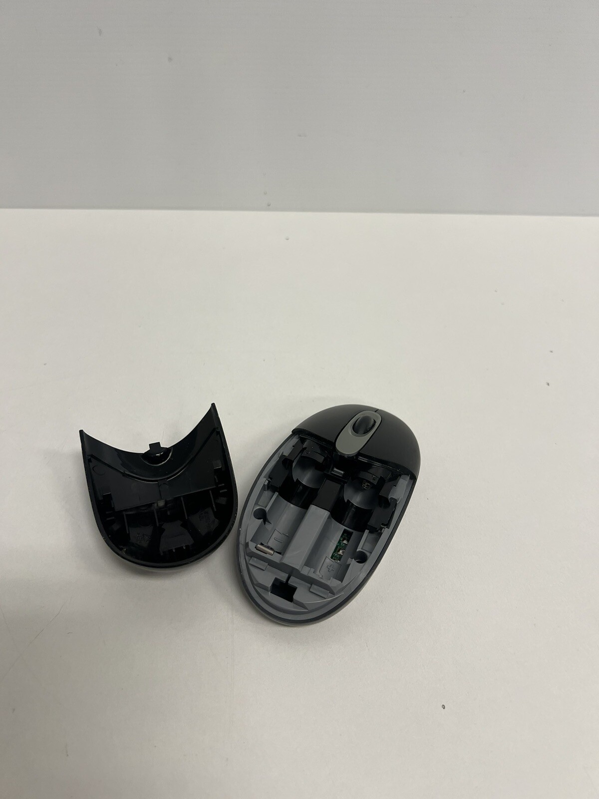 Logitech M-RAF95 Black Wireless USB 3-Buttons Scroll Wheel Optical ...