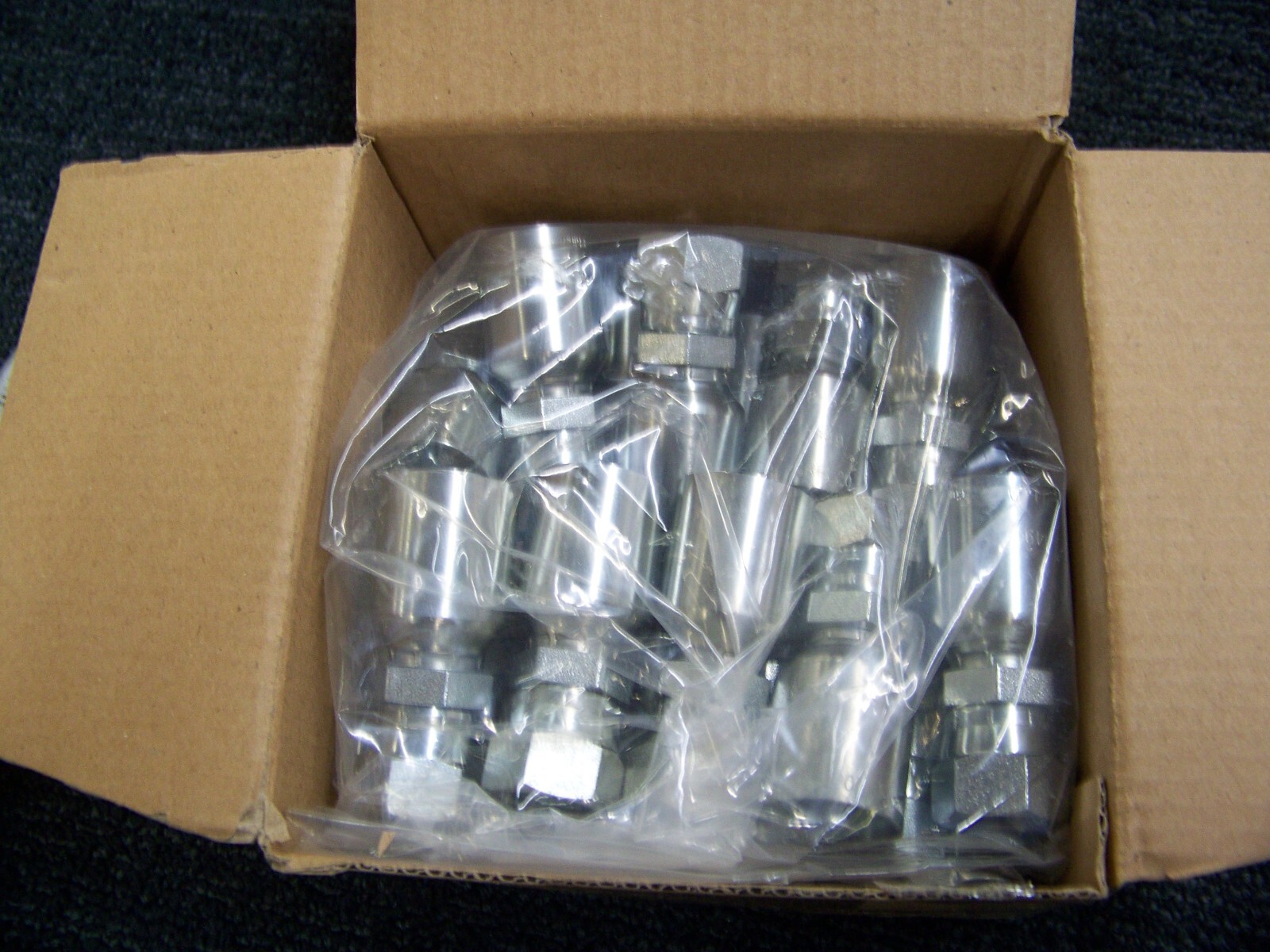 Lot of 25 Parker Hydraulic Hose Fitting 10656-8-8 New | eBay