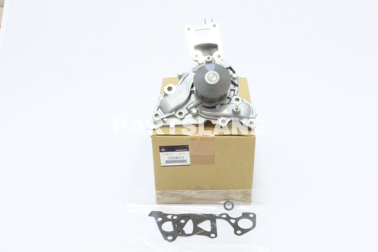 Mitsubishi Montero Pajero L200 6G72 6G74 OEM Genuine Water Pump Kit ...