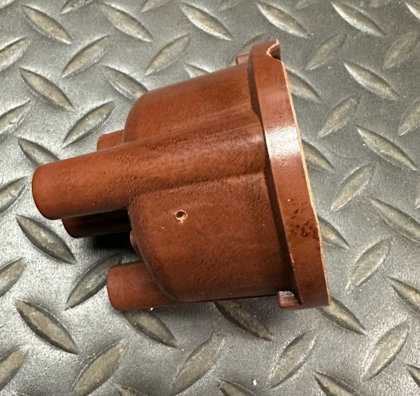 Bremi Distributor Cap - 1235 522 130 / 8029 - Fits Saab 3 Cyl Eng. 93 ...