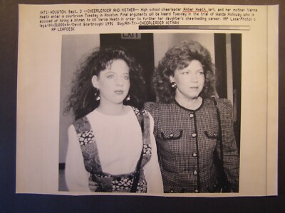 AP Wire Press Photo 1991 HS Cheerleader Amber Heath & mother Verna ...