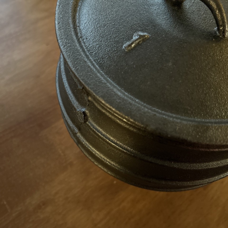Cast Iron Hanging Potjie Pot Stew Soup Pan with Lid one handle broken ...
