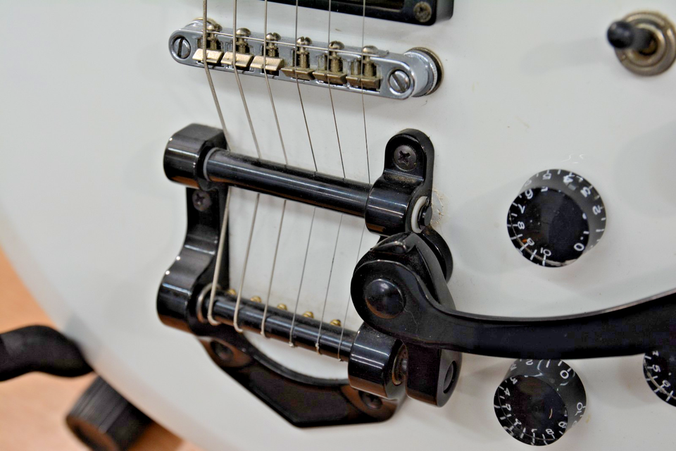 Ibanez GIO GAX 70 6 STRING Electric Guitar Roller Tremolo | eBay