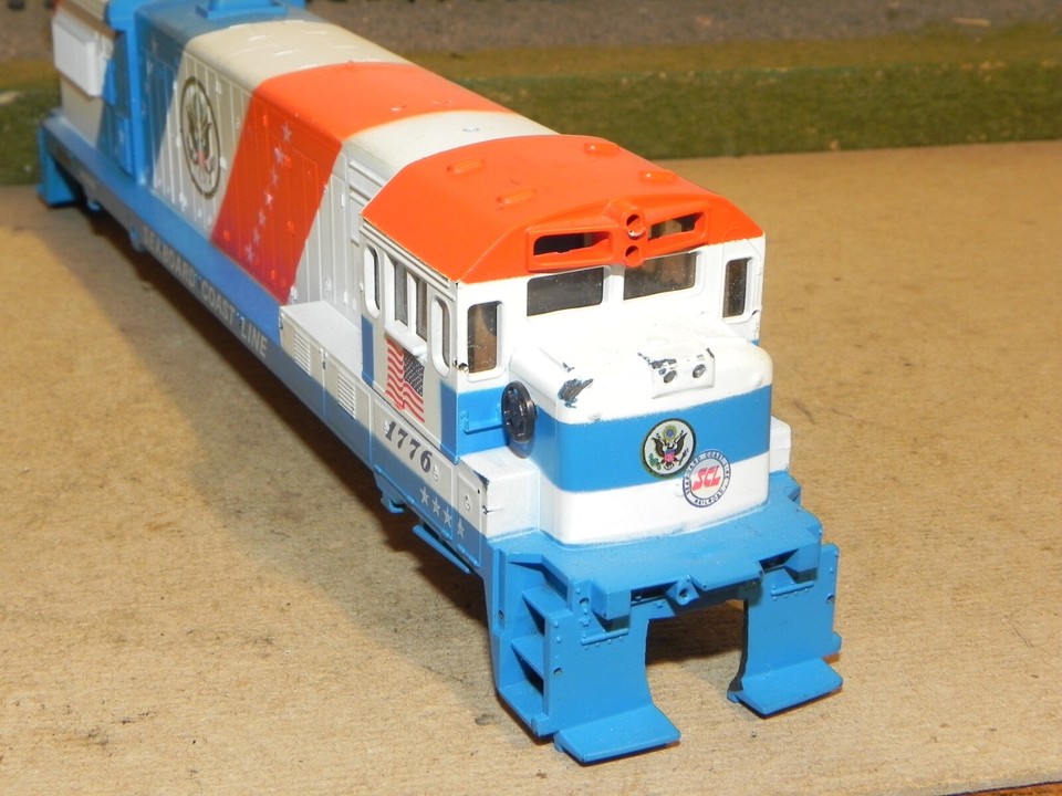 Athearn HO Seaboard Coast Line 1776 Bicentennial GE-B Diesel Locomotive ...