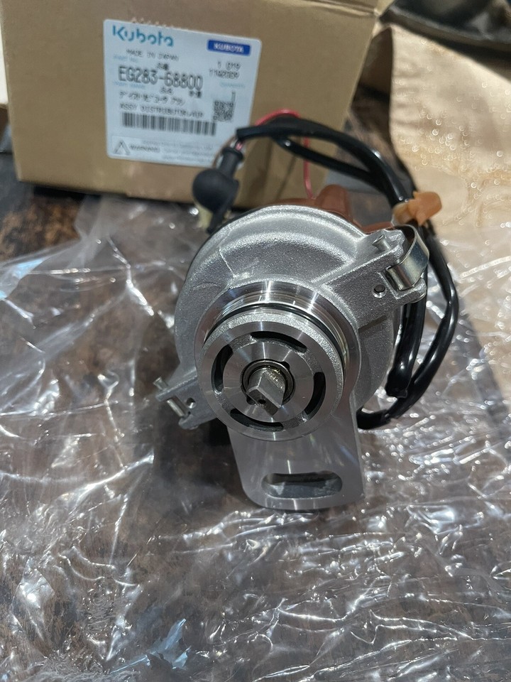 New Genuine Kubota Engine Distributor Assembly EG283-68800 Denso EG283 ...