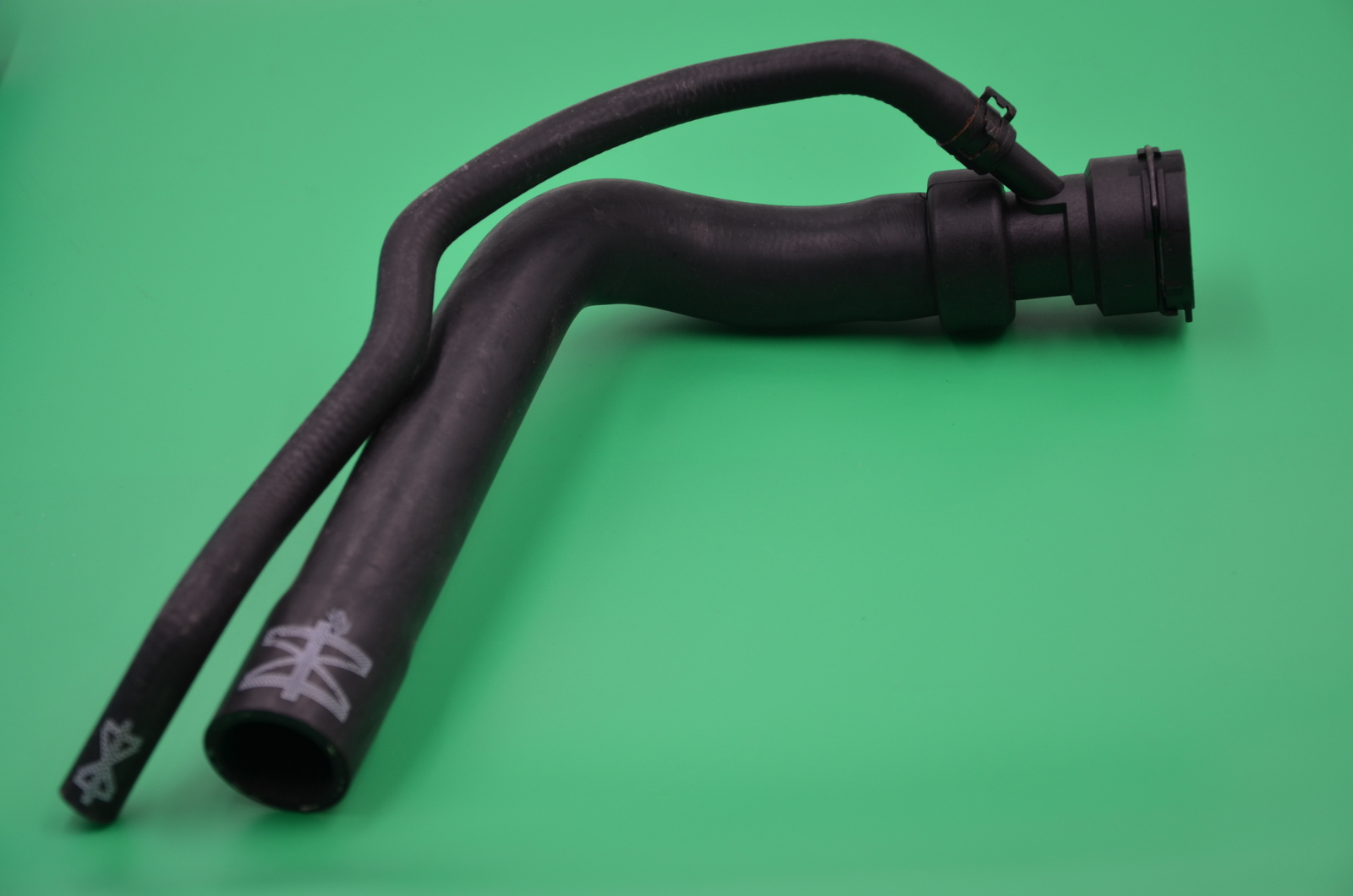 Genuine Water Hose Upper Radiator to Water Pipe for AUDI A4 8E0121101 ...