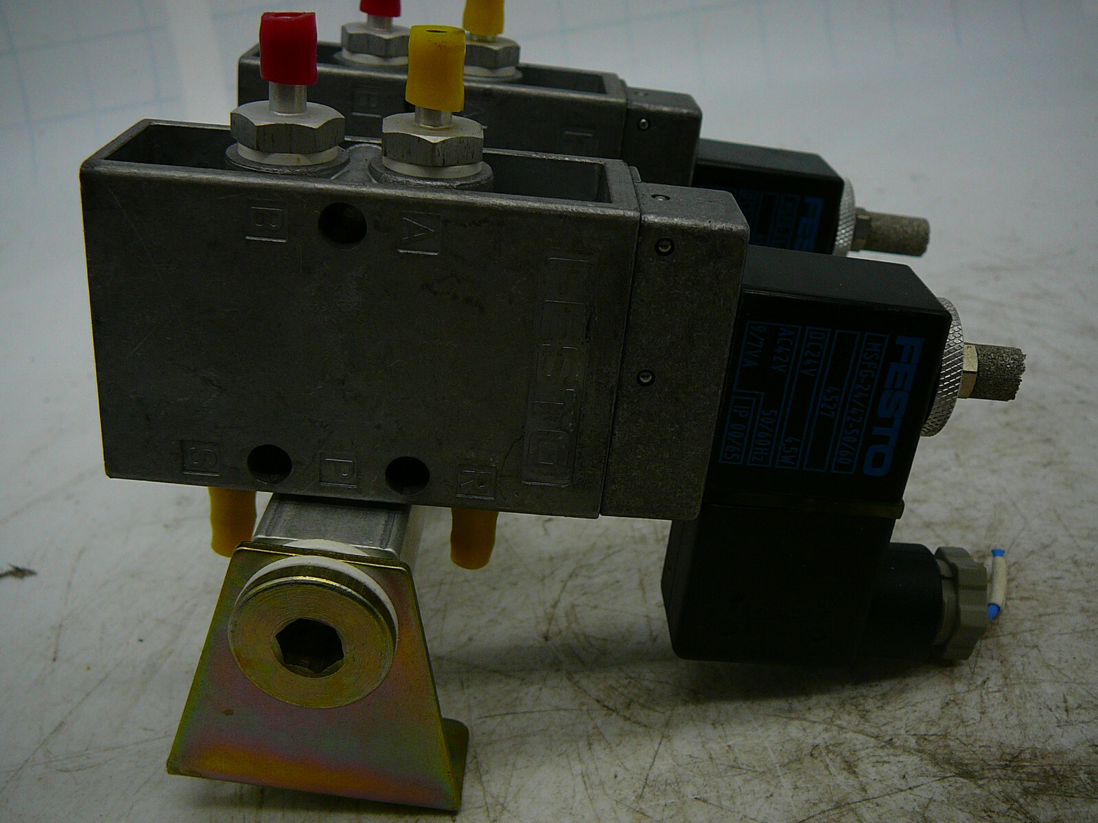 FESTO MFH-5-1/8 SOLENOID VALVE 9982 SERIES J802 1.8-8 BAR / 26.1-116 ...