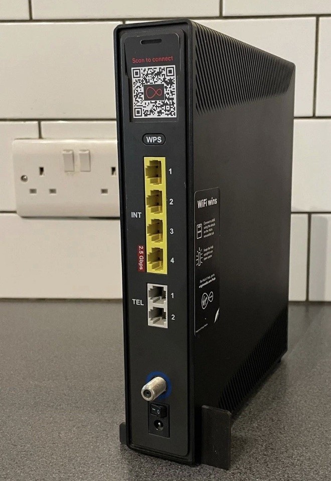Sagemcom Hub 5 F3896LG-VMB Broadband Router Black Wireless Wi-Fi 4x ...