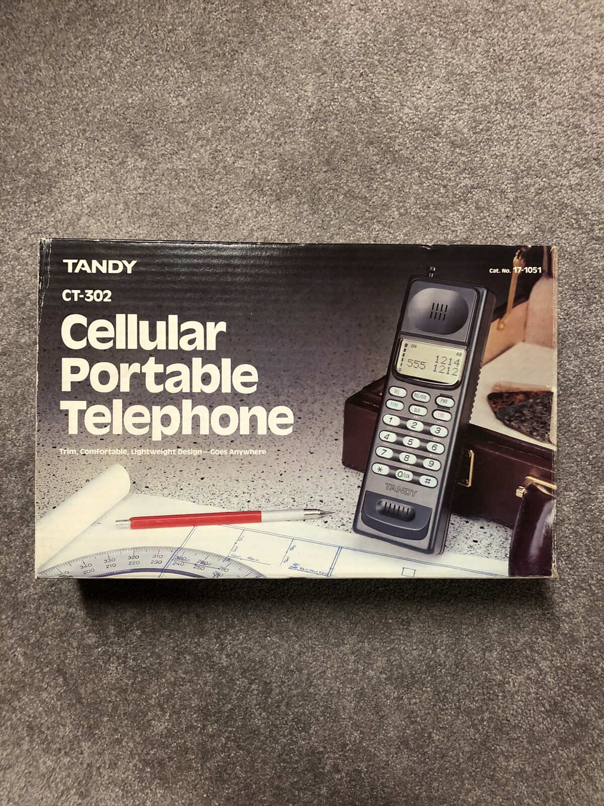 VINTAGE RADIO SHACK BRICK CELL PHONE IN WORKING CONDITION WITH ORIGINAL ...