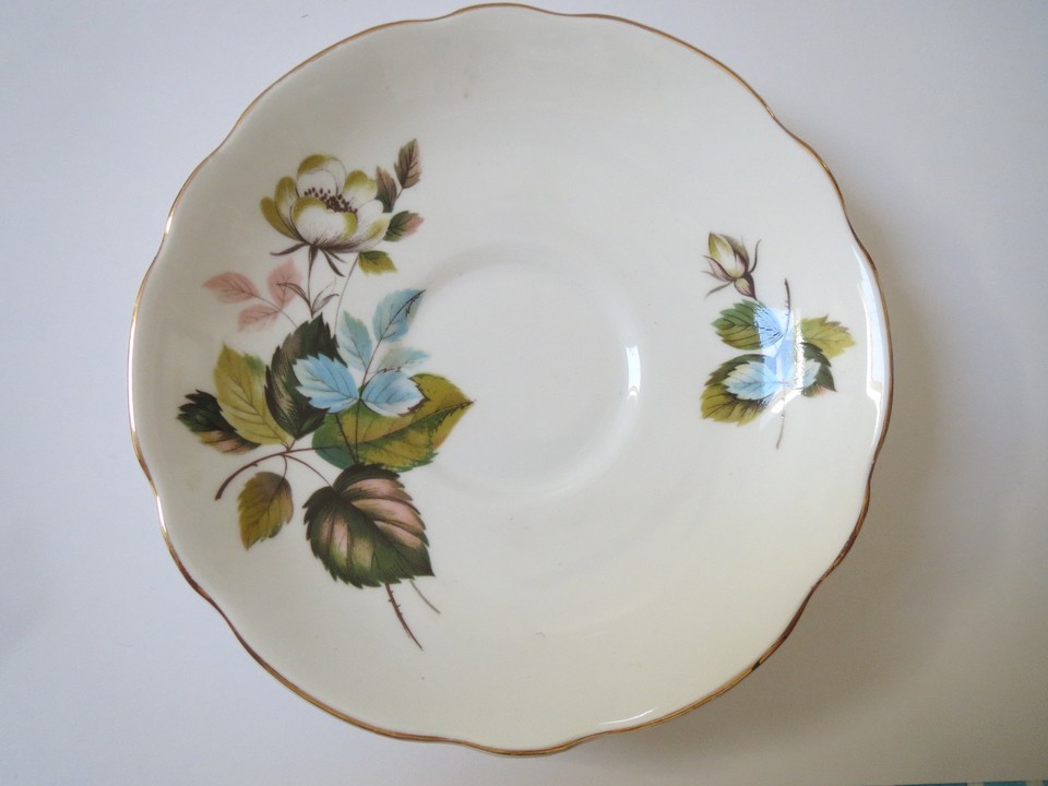 Royal Ascot English Bone China Teacup and Saucer - Dogwood Pattern ...