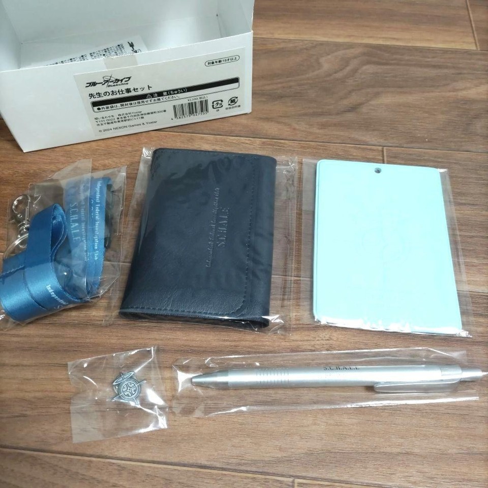 Blue Archive Teacher's Work Set Used, minor wear, no charger included ...