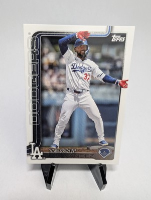2025 Topps Teoscar Hernandez (SP) Base Dancing Dodgers #176 Los Angeles ...