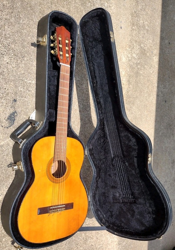 Alvarez Classic Guitar Model 4103 w/HSC! -LL | eBay