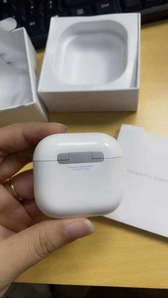 Apple AirPods 4 Active Noise Cancellation SEALED NEW MXP93LL/A A3055 ...