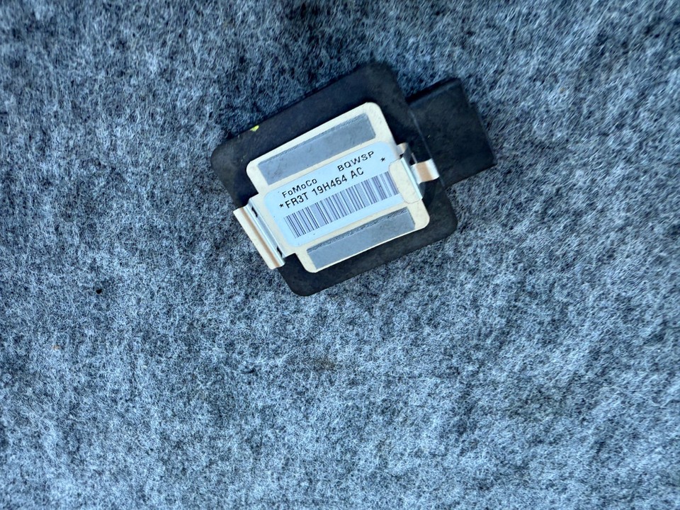 FORD MUSTANG GT 2015-2023 OEM GPS NAVIGATION ANTENNA CONTROL MODULE ...