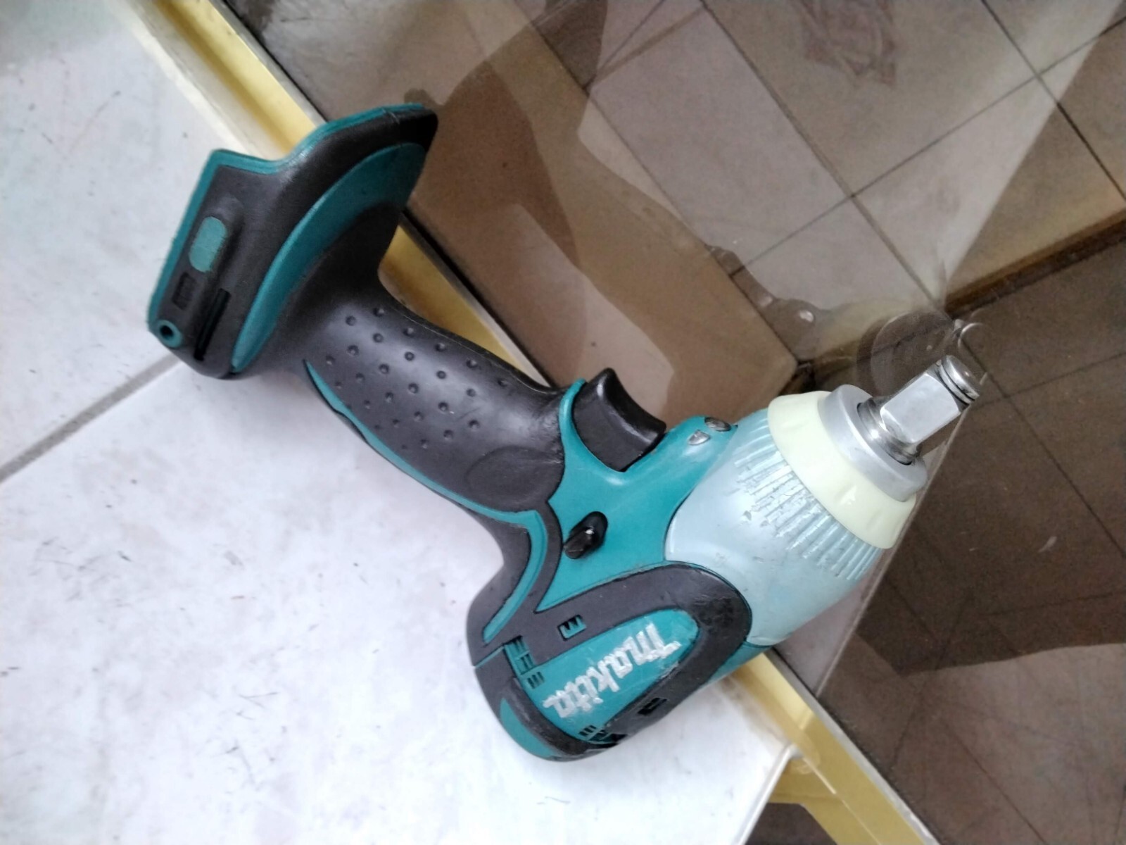 Makita DTW251 Cordless 18v Impact Wrench. Skin Only.Japan Made.Cracking ...