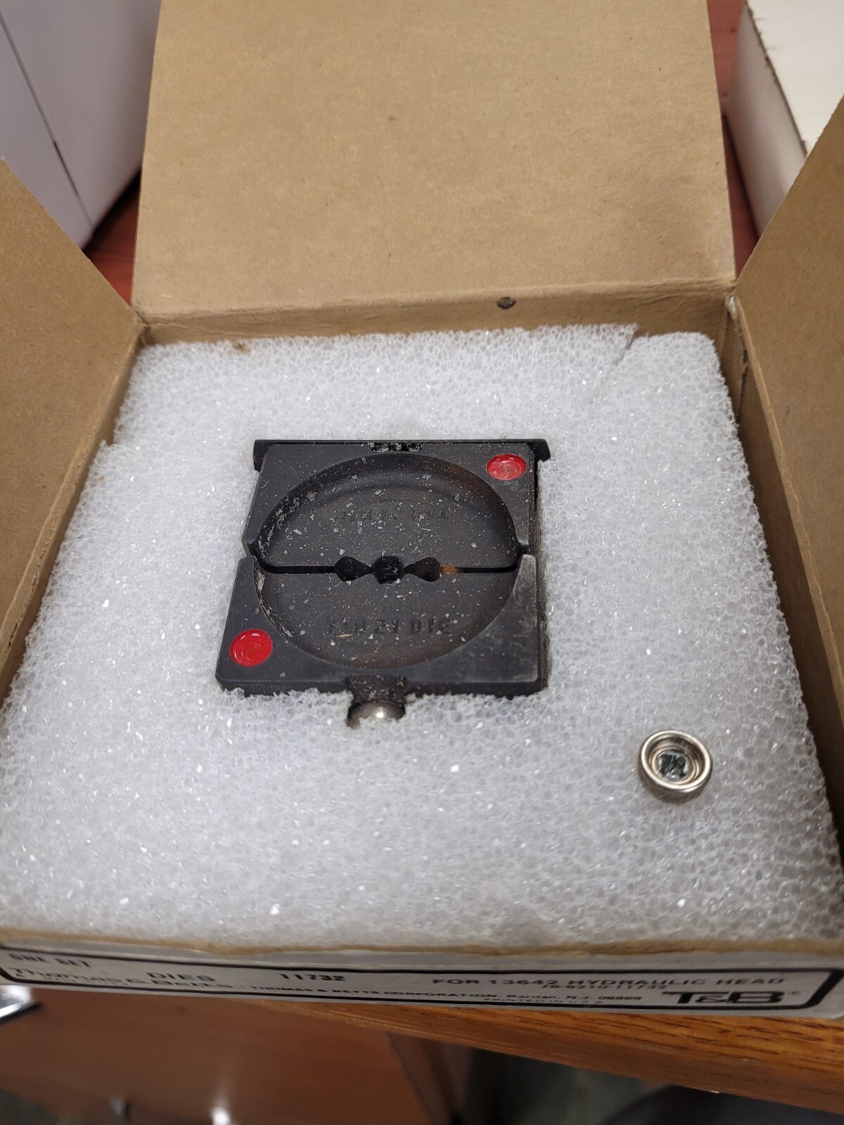Thomas & Betts 11732 Dies For 13642M Hydrolic Head 12 Ton Crimper Press ...