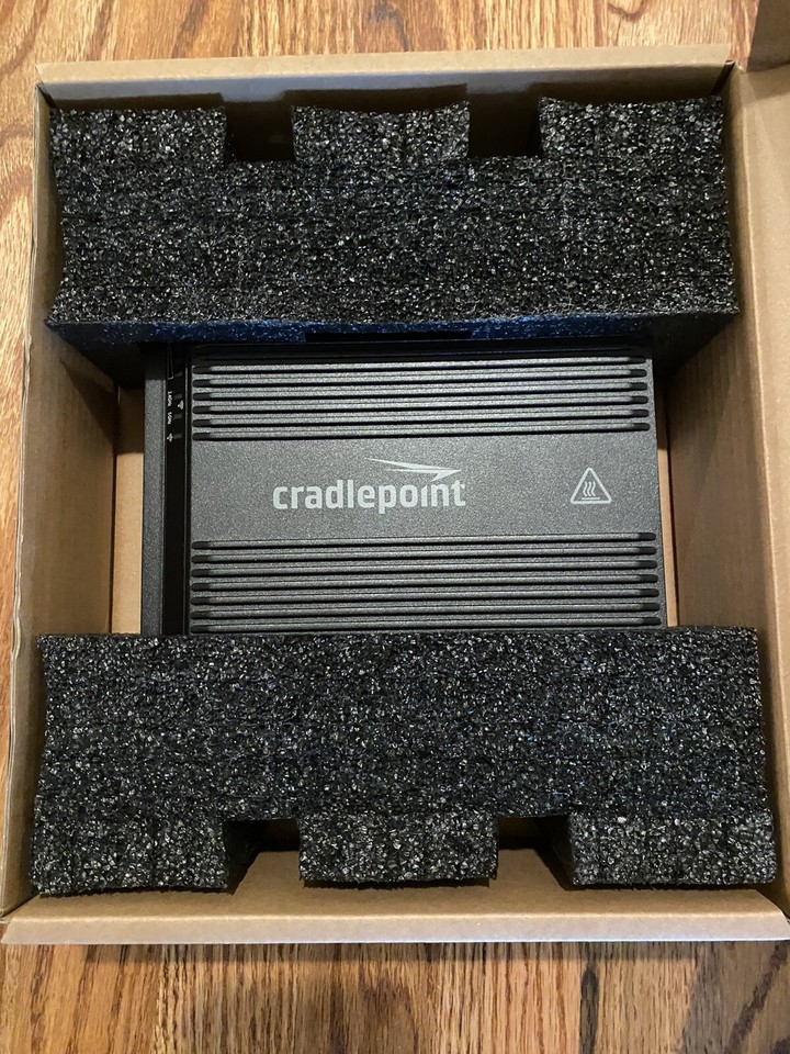 Cradlepoint IBR1700-600M Ruggedized Mobile Wireless Router | Ruggedized ...