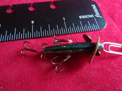 A FINE EARLY 1 1/4" KILL DEVIL DEVON LURE WITH ORIGINAL MOUNT | eBay