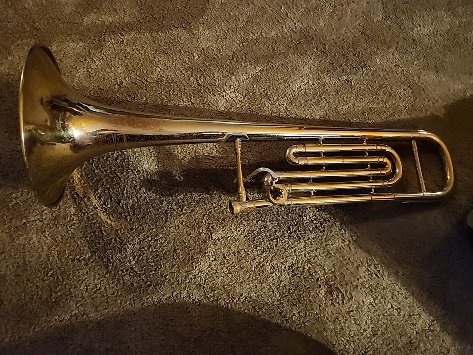 Getzen Deluxe Trombone Horn Bass Tenor Alto Musical Instrument Rare ...