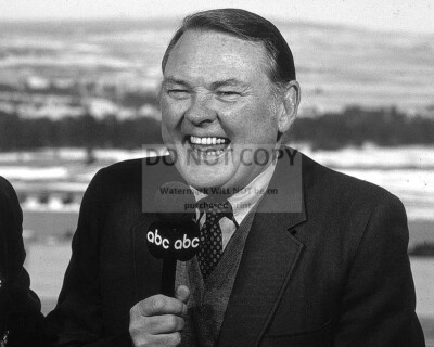 KEITH JACKSON LEGENDARY ABC SPORTS ANNOUNCER - 8X10 PUBLICITY PHOTO (FB ...