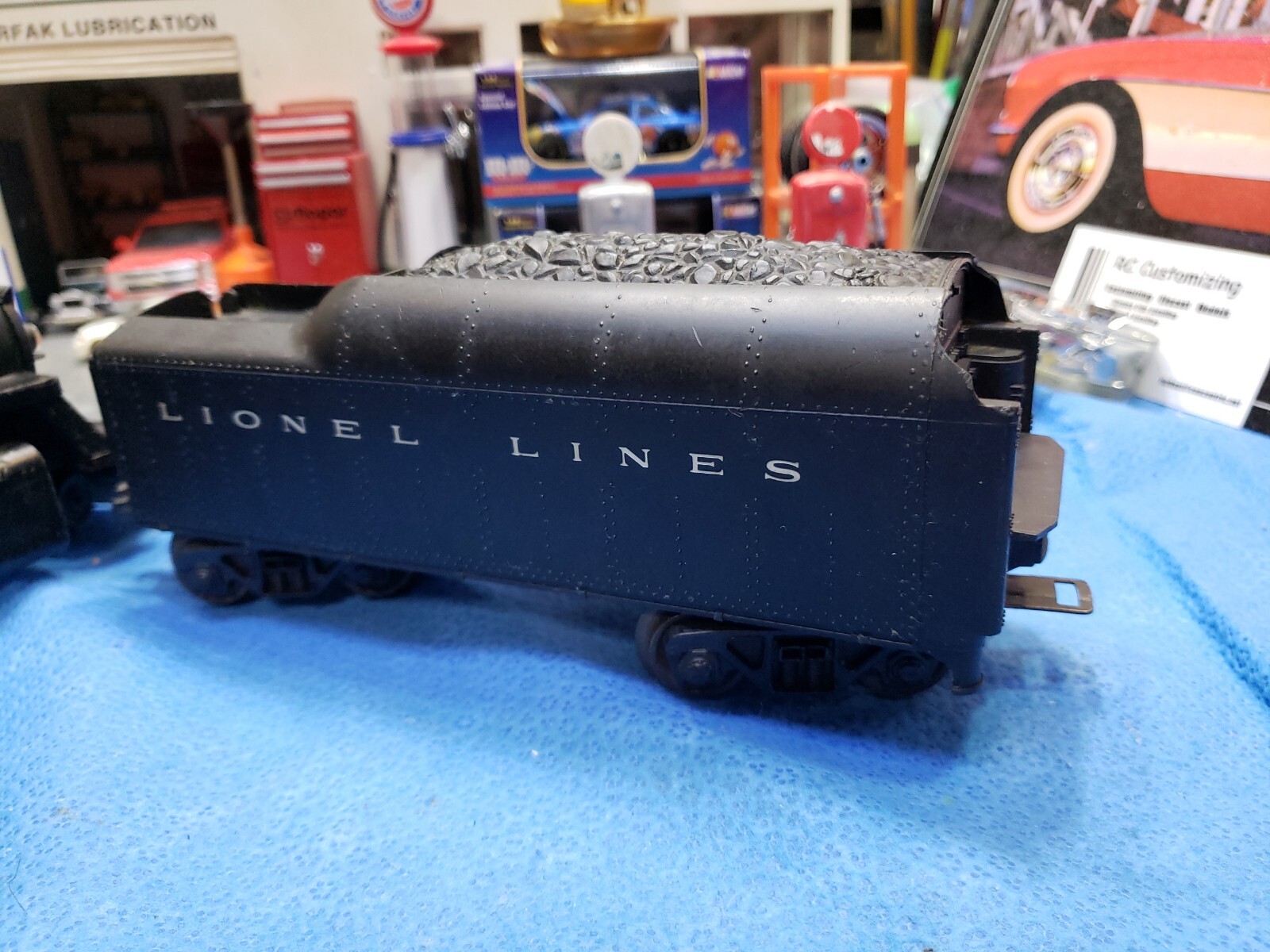 VINTAGE Lionel 2-4-2 Columbia Steam Locomotive & 242T Coal Tender ...