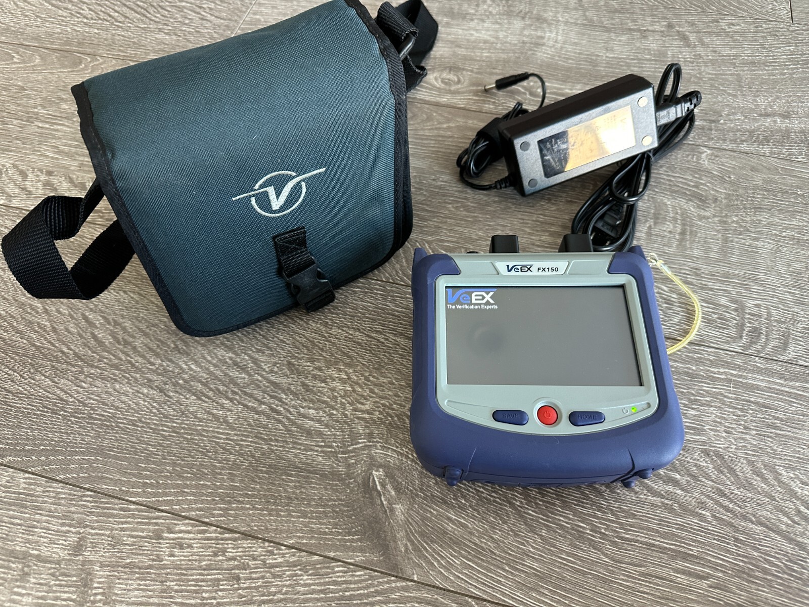 VeEX FX150 Mini OTDR for FTTx and Metro Fiber Networks, Case, Charger ...