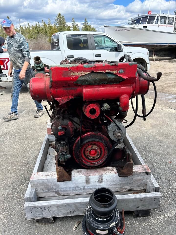 Mack E7M , 650 HP Marine Diesel Engine with zf IRM 311pl 1.94:1 ...