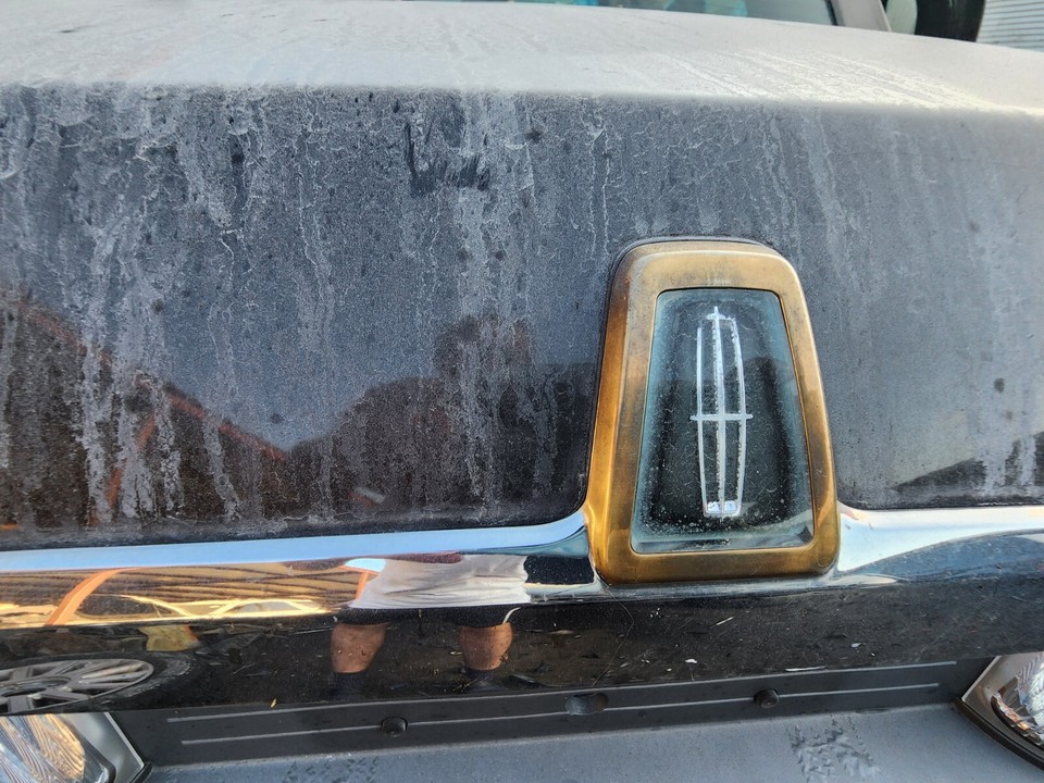 2003-04-06-07-2011 LINCOLN TOWN CAR REAR LICENCE PLATE BRACKET BACK UP ...