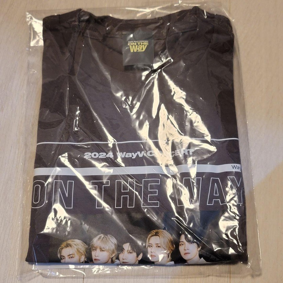 Wayv On The Way In Japan Photo T-Shirt L Kpop | eBay