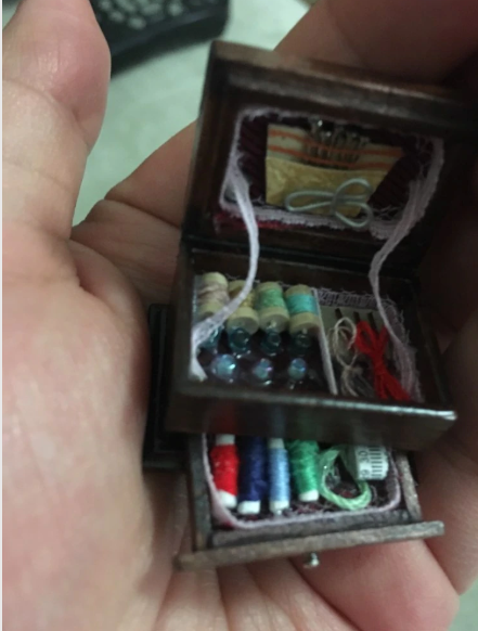 1:12 Miniature Vintage Sewing Box With Needle Scissors Kit Dollhouse ...