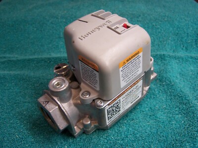 Honeywell VR8215S1248 NAT gas valve Lennox 73W17 102837-01 R102837-01 ...