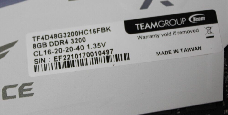 TeamGroup T-Force Delta R 8GB DDR4-3200 PC4-25600 TF4D48G3200HC16FBK ...