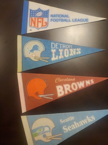 Vintage Set Of Different Early 80s NFL & AFL Teams mini pennants (27 ...