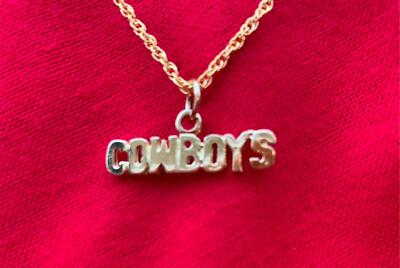 14KT GOLD PLATED COWBOYS CHARM WITH A 16"-30" 14KT GOLD PLATED ROPE ...