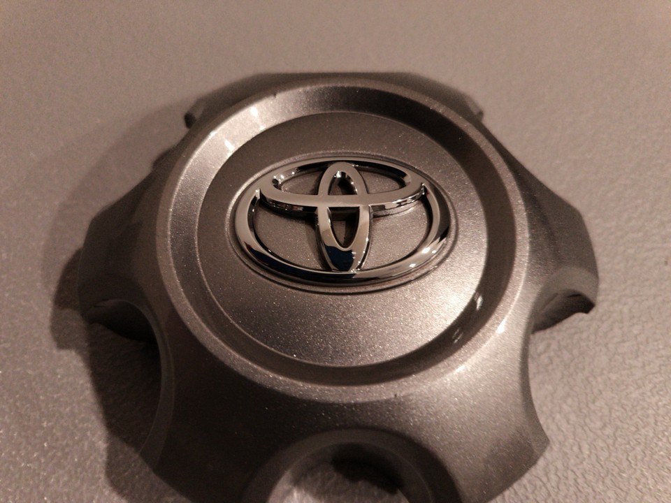 OEM Toyota Tacoma Dark Gray Center Cap #4260B-04040 Excellent Cond (#1 ...