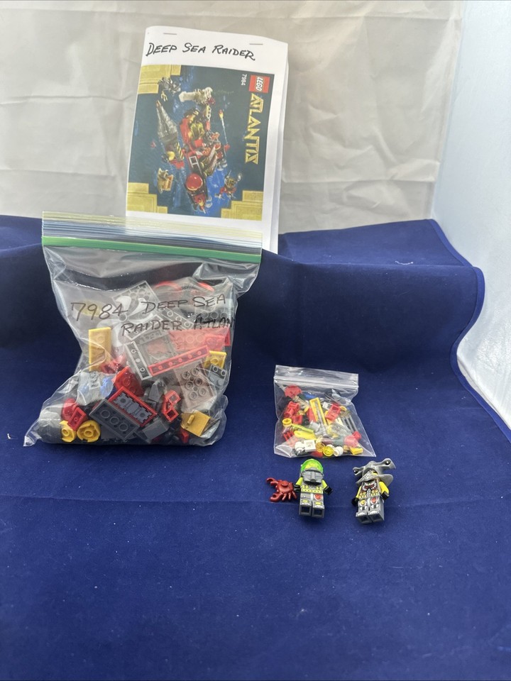 Retired LEGO Atlantis: Deep Sea Raider (7984) - 2 Mini figs ...