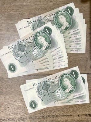 Queen Elizabeth II Retired £1 Notes 1960's-1970's Commemorative ...