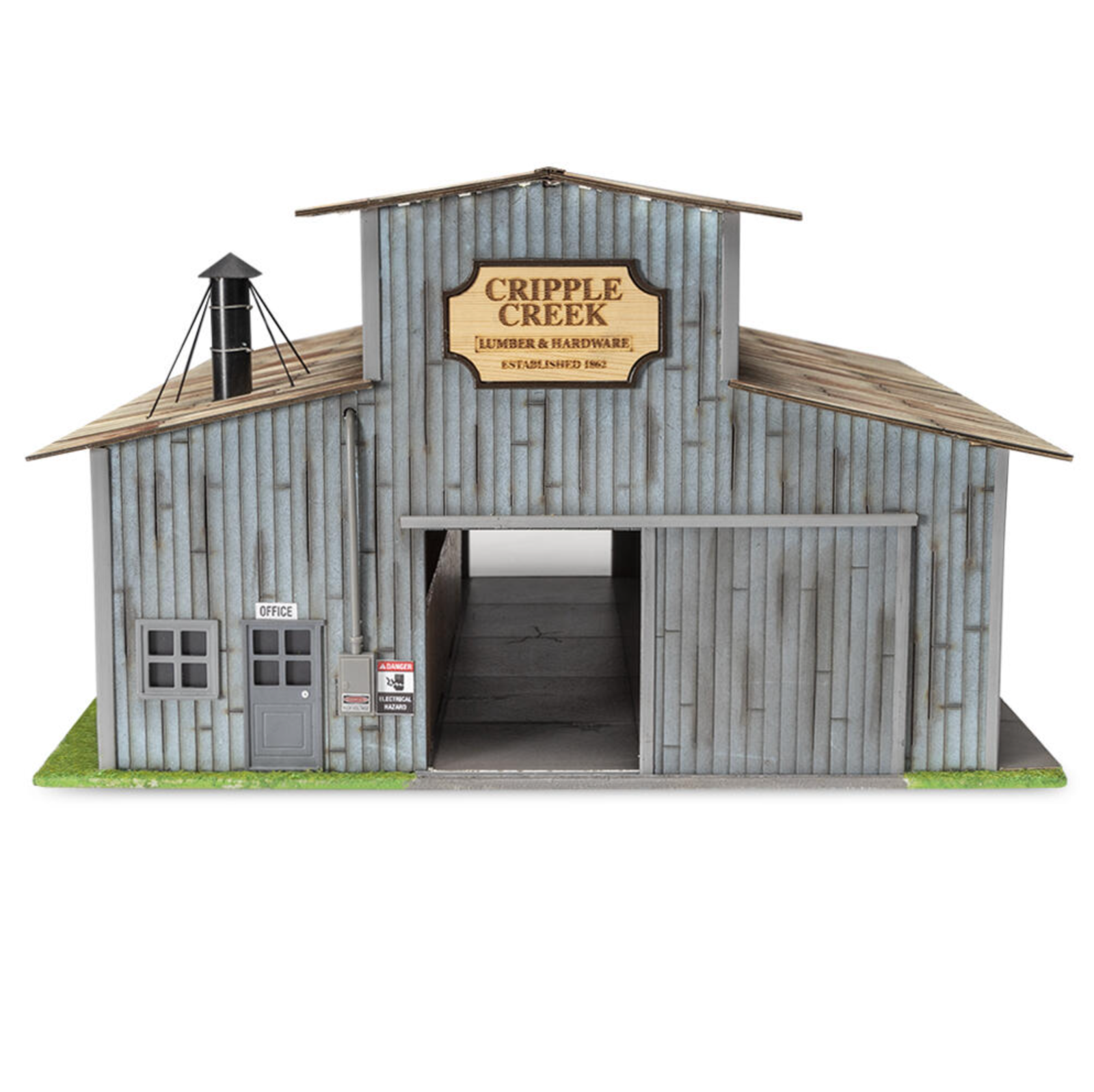 O Scale Lumber Yard Building with Sliding Doors Prelit LED w/ Figures ...