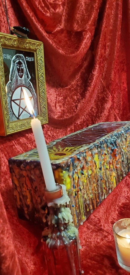 Haunted relic Dybbuk Box vessel bound cursed Permanently Wax-Sealed Do ...