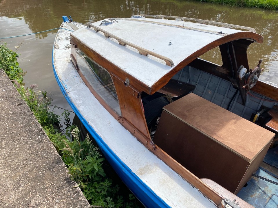 Clinker Built Boat 19’ Lister SR2 Inboard Diesel on Galvanised Trailer ...