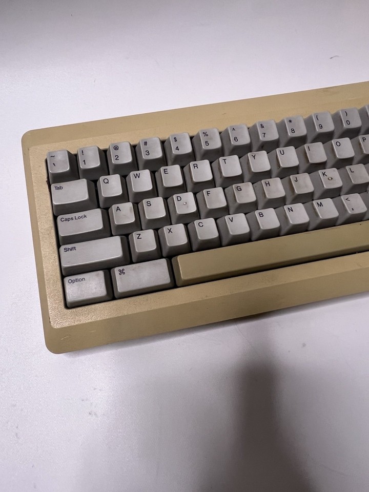 Vintage Original Apple Computer Macintosh Plus M0110A Keyboard Only ...