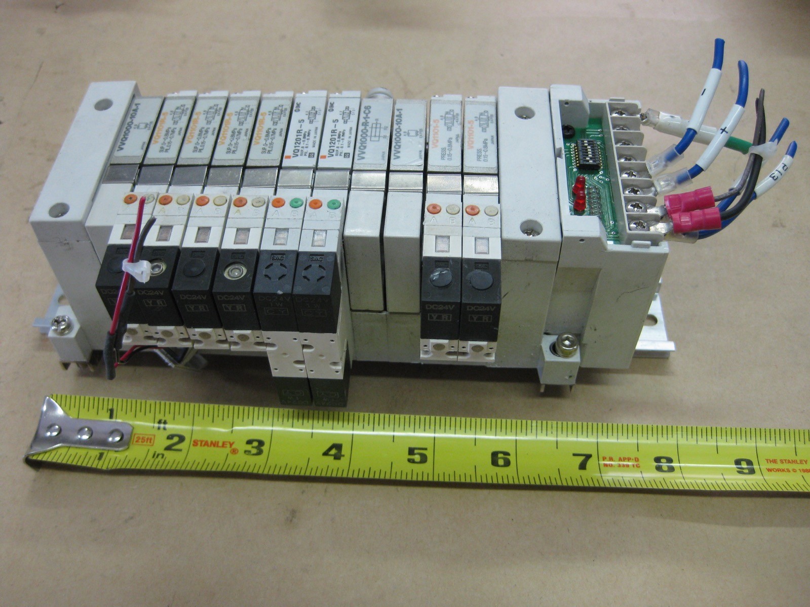 SMC Pneumatic PCW Type 11 Valve Bank Lot VQ1101R-5 24VDC Serial Unit ...