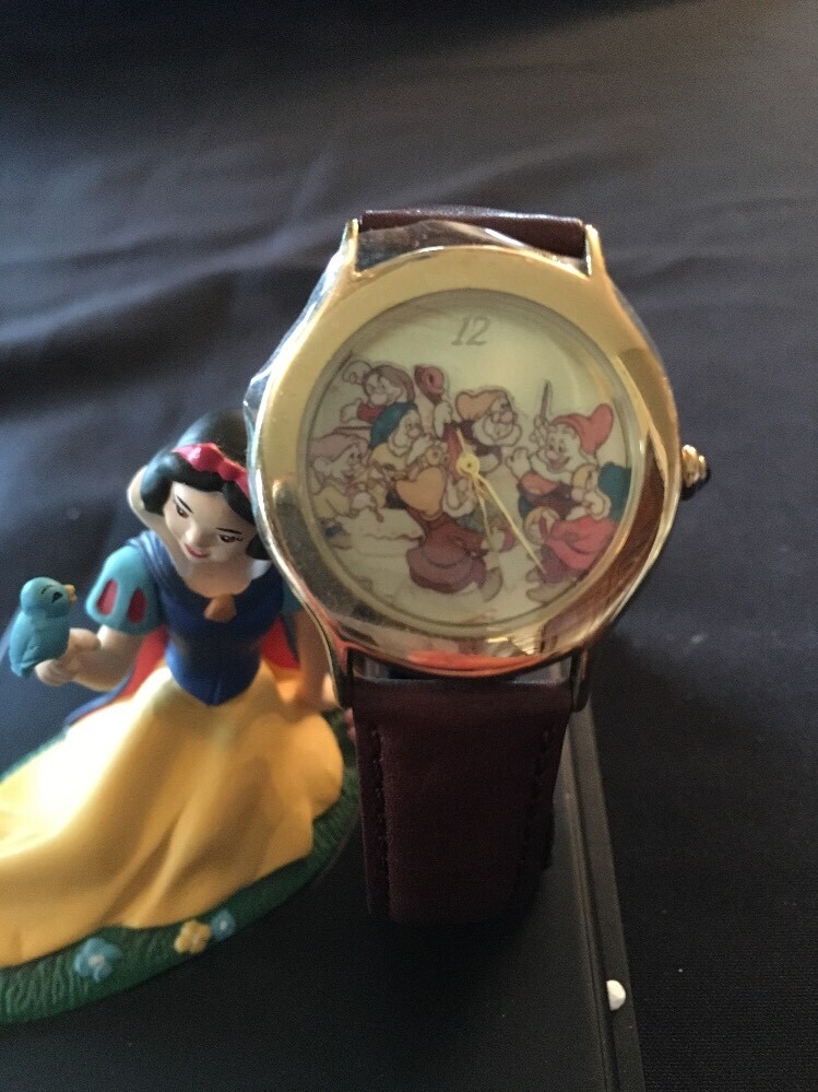 Disney Everlasting Time Watch Collection Club VII - Snow White #1356 | eBay